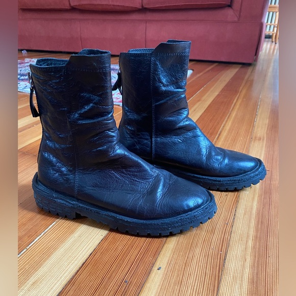 Moma | Shoes | Moma Handmade In Italy Black Leather Rubber Sole Booties ...